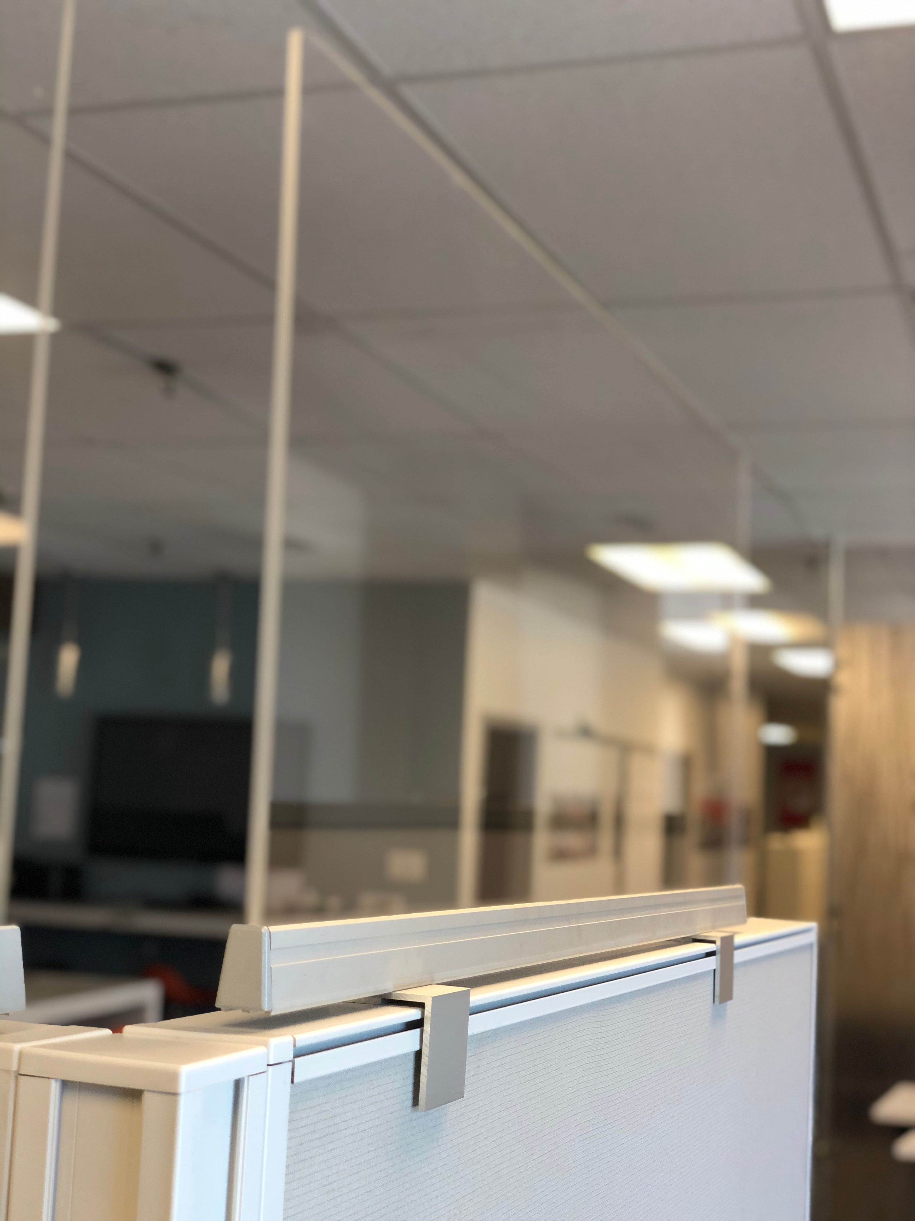 Universal Upmount Screen - Panel Mount Small (PUE-CLPS) – fluidconcepts